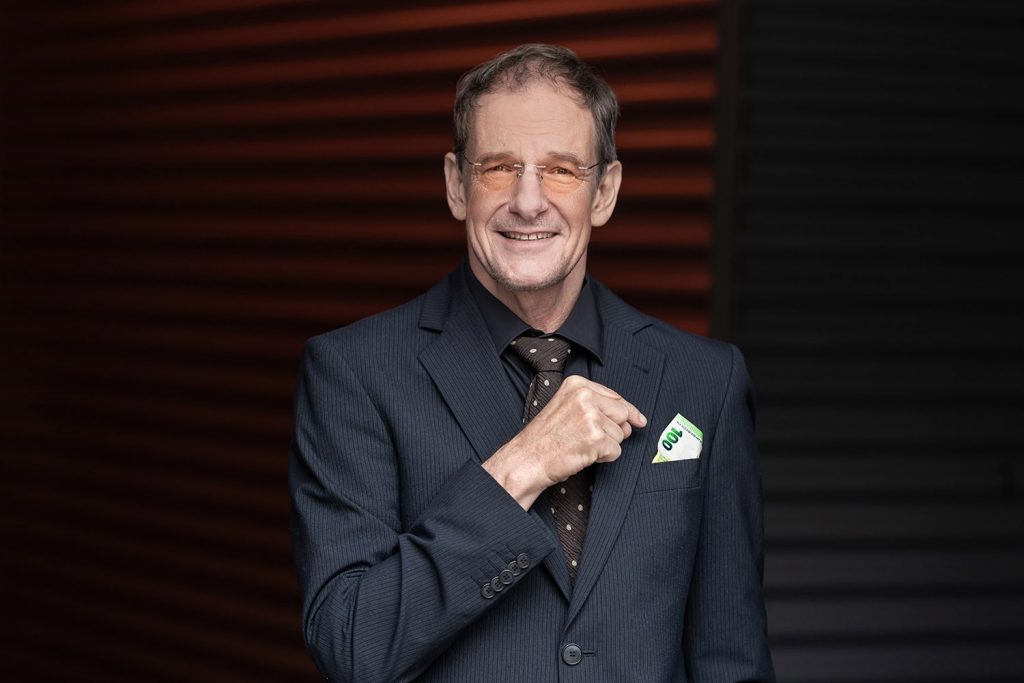 Chin Meyer – Finanzkabarett